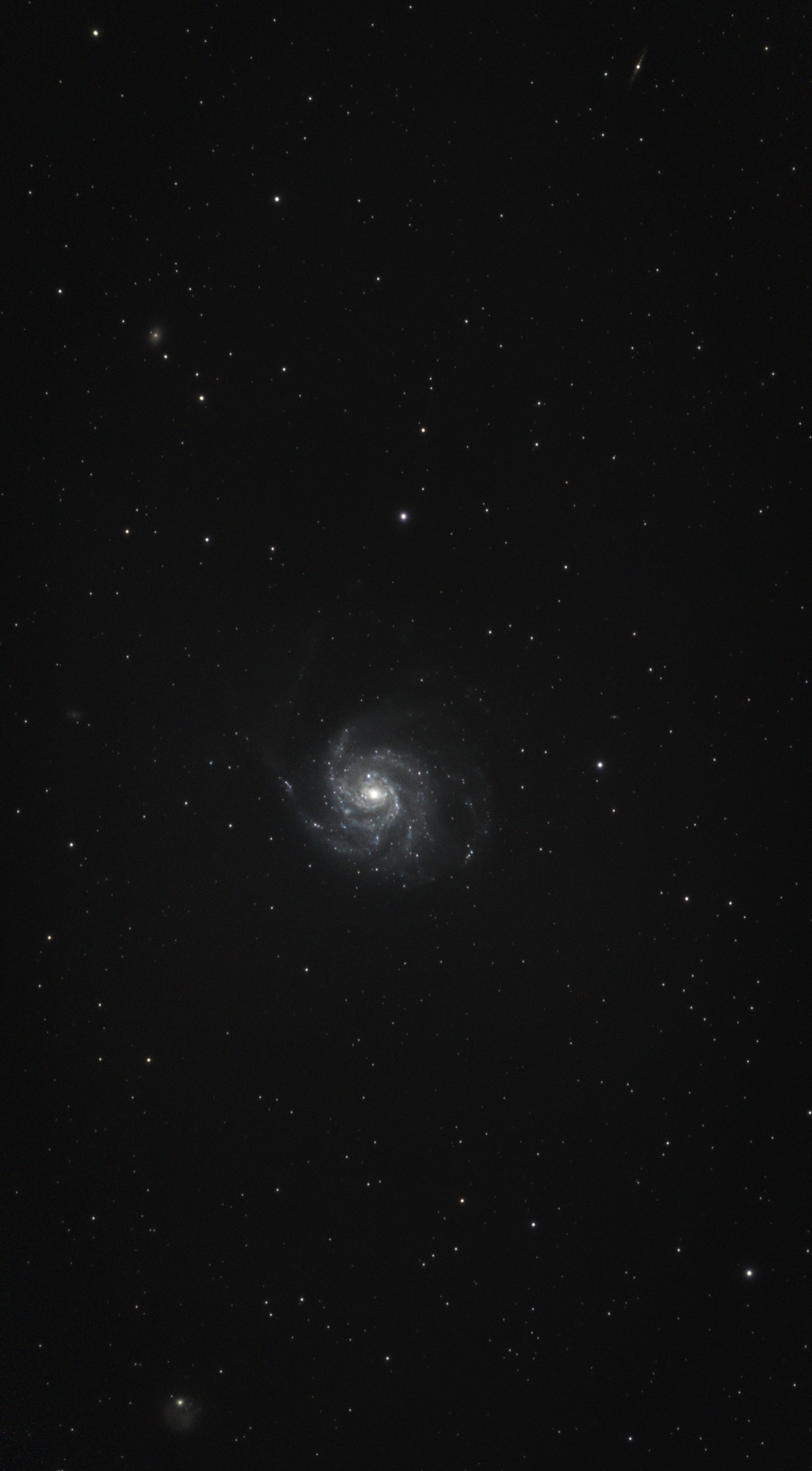 M101 1.5h of material. South sky few degrees above horizon.#Messier#