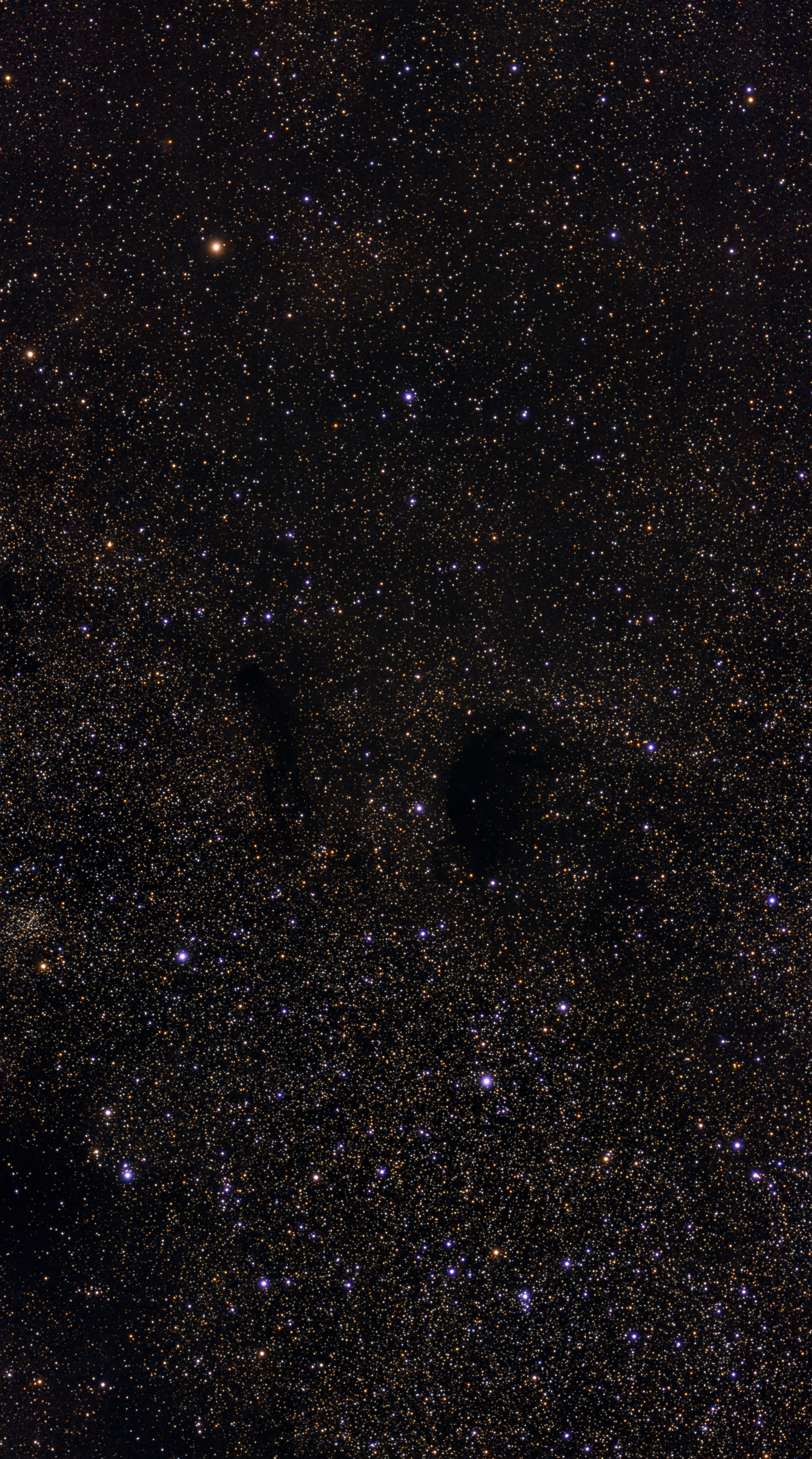 M24 (Small Sagittarius Star Cloud) * Or part of central region of Milky ...